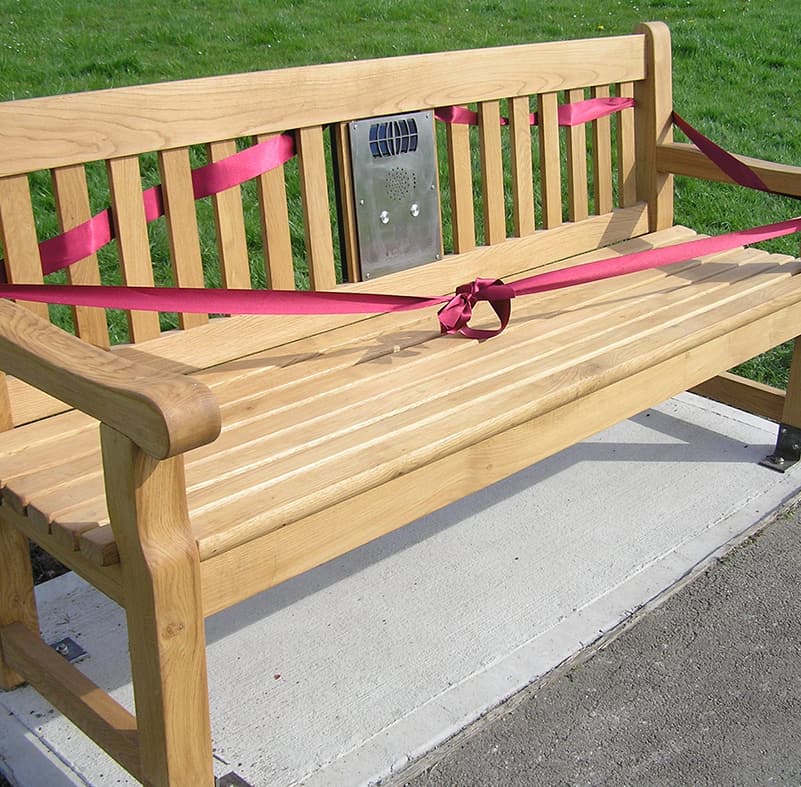 Audio Bench - Traditional - InterpretationShop